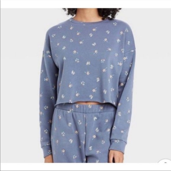 Colsie | Tops | Colsie Cropped Sweatshirt | Poshmark